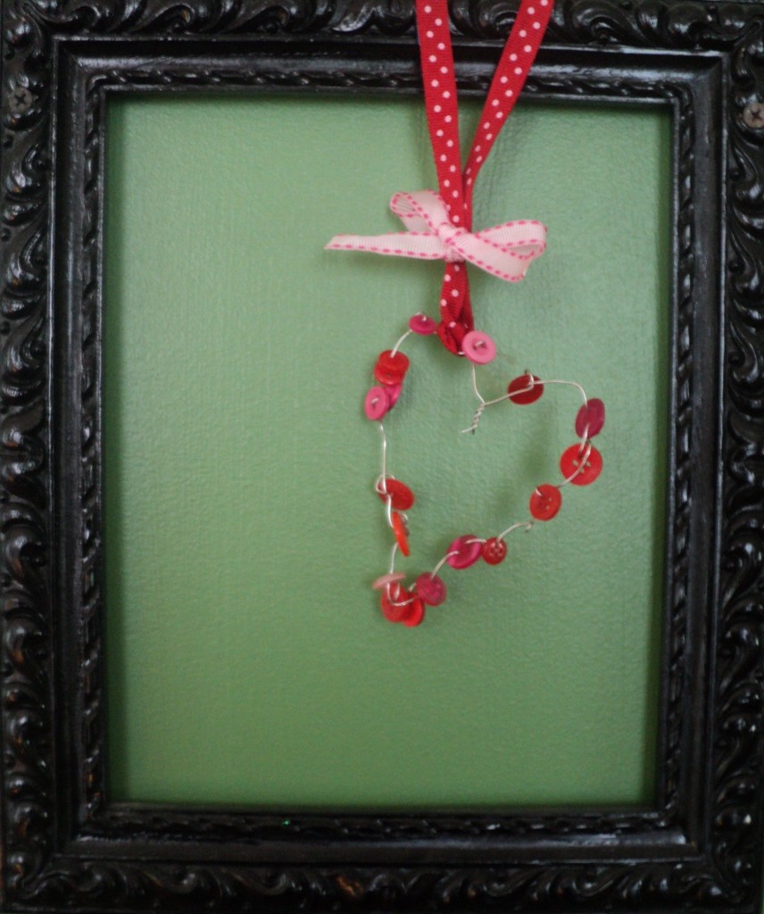 FIFTEEN minute FRIDAY - Wire Heart Hanger