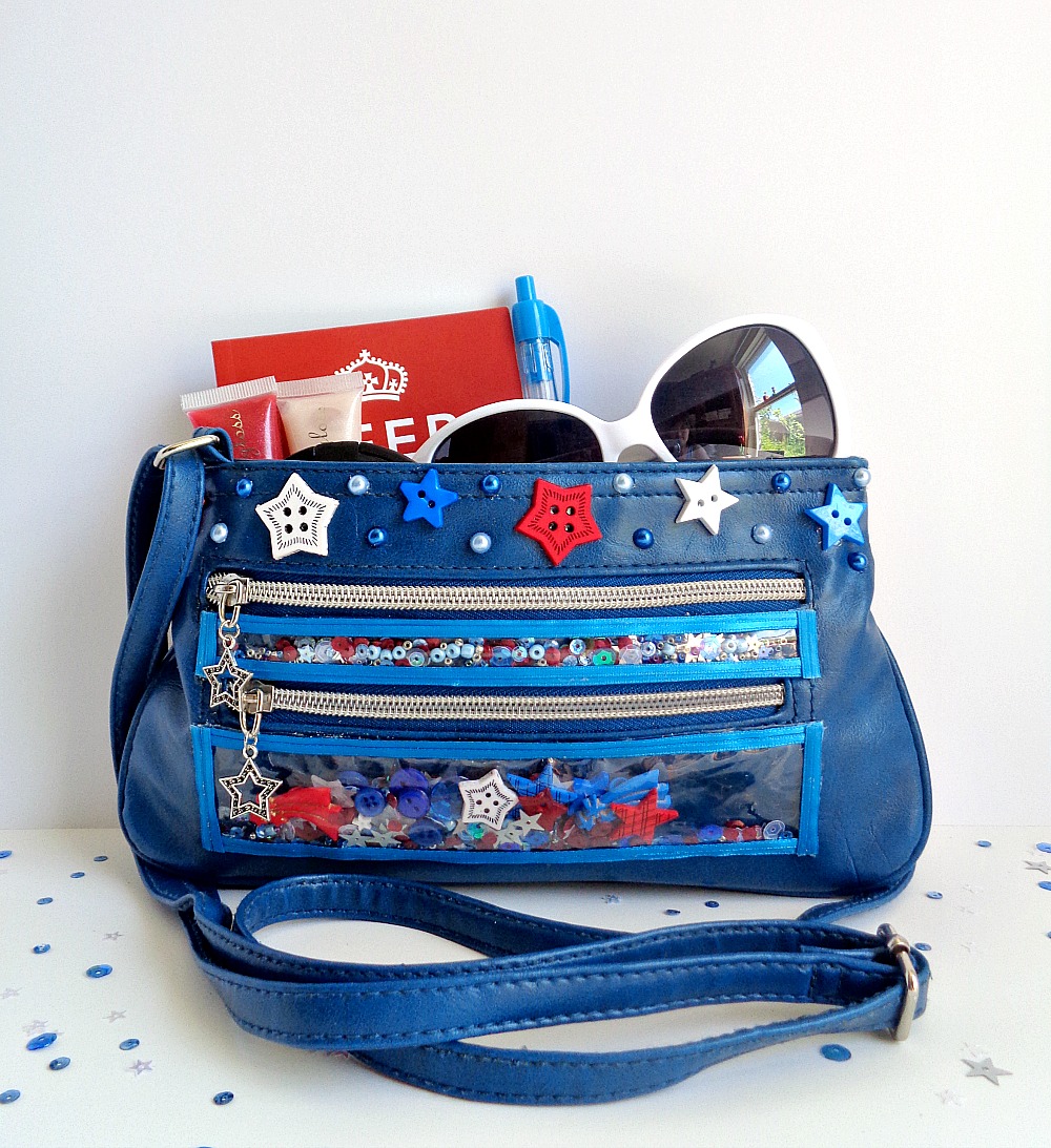 Get Festive with a Shaker Card Inspired Bag!