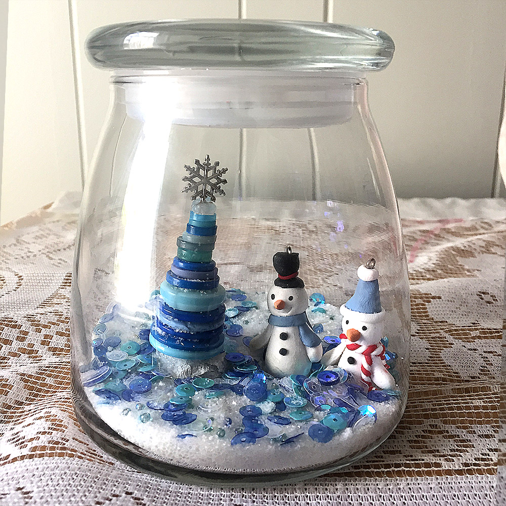 Christmas in July | Make an Easy Snow Scene in a Jar
