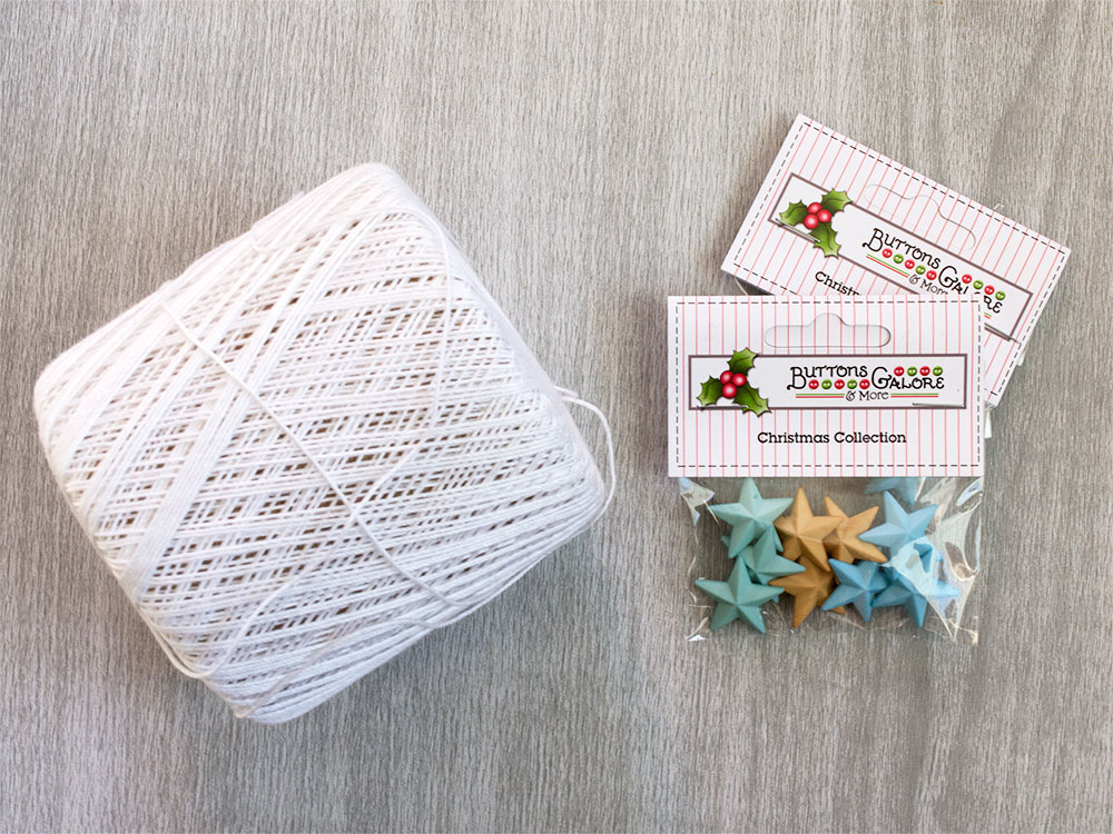 Make a Simple Star Garland for a Mini Christmas Tree